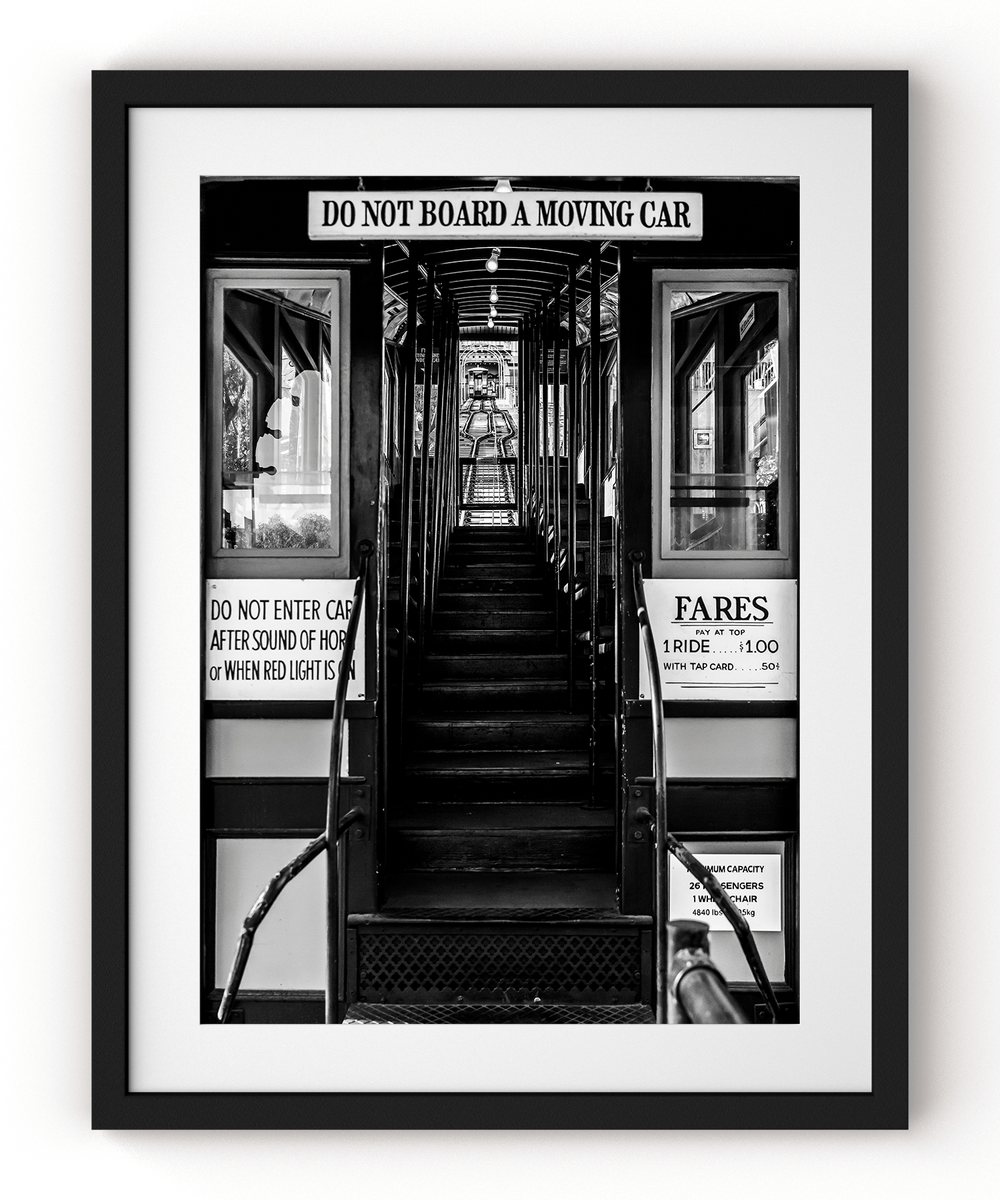 DTLA Funicular Black & White – Wayne Ford Studio